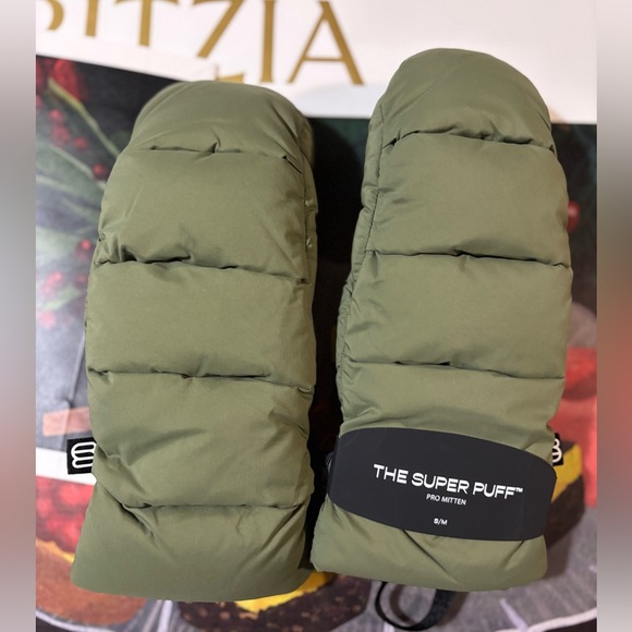 Aritzia | Accessories | Nwt Aritzia The Super Puff Pro Goose Down ...